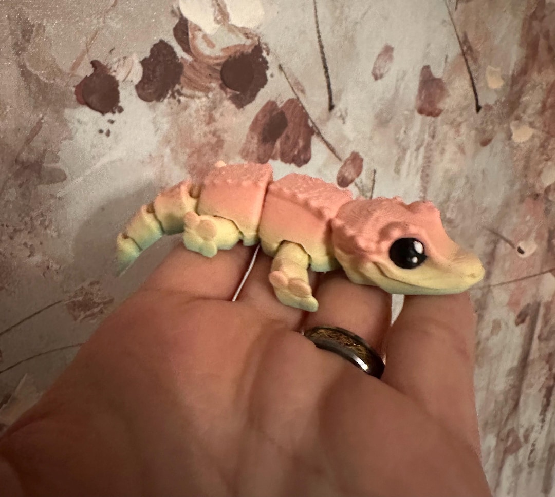 Baby Crested Gecko, Cute 3D Printed Desk Buddy Crestie Gift ...