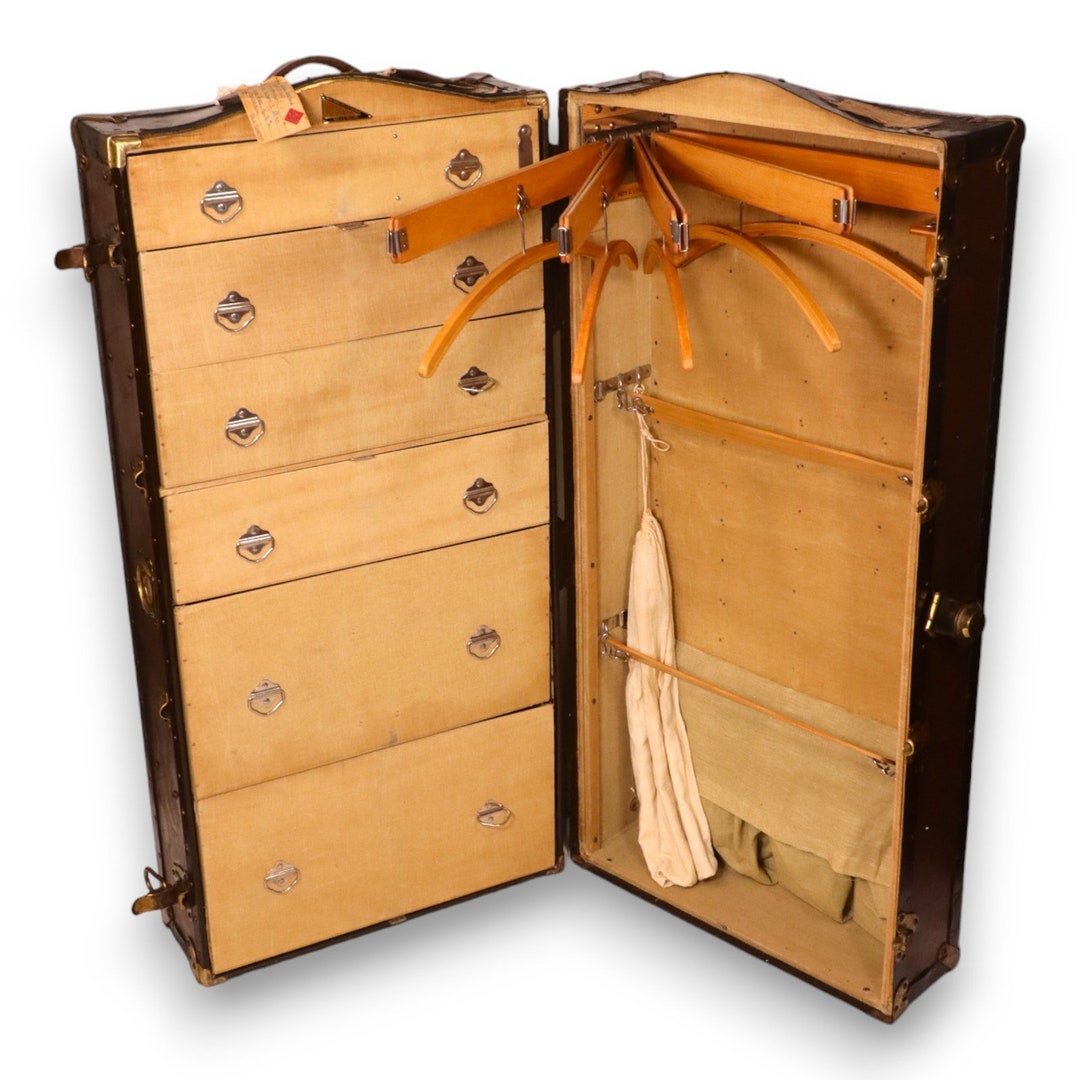 Innovation Steamer Wardrobe Trunk Yale Lockset Antique Vintage Pat Date ...