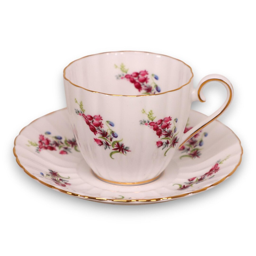 Royal Tuscan Floral Fluted Tea Cup Saucer Set England Vintage 1960's - Etsy