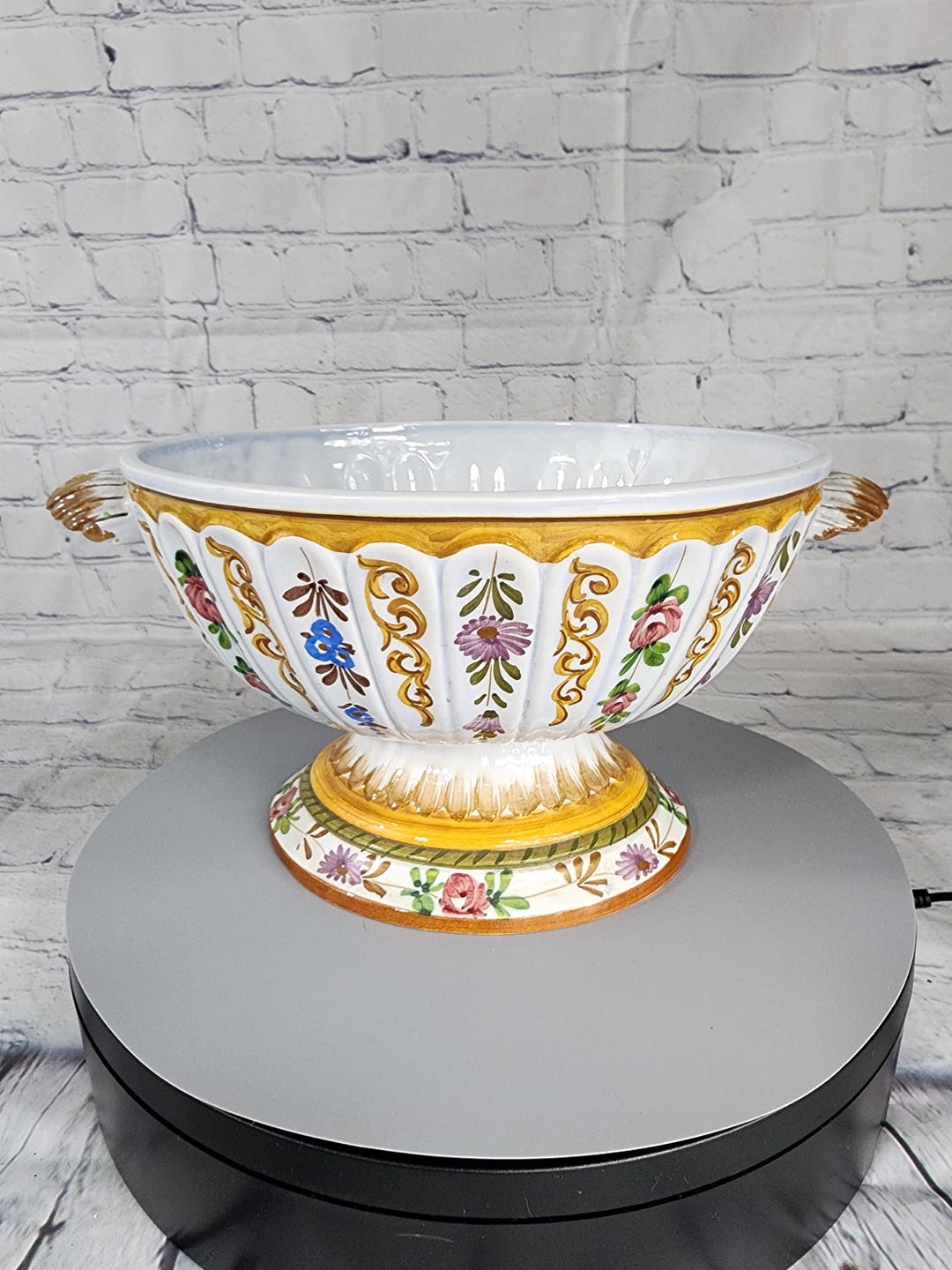 Vintage Grow and Cuttle Italian Porcelain Wide Vase With Shell Handles ...