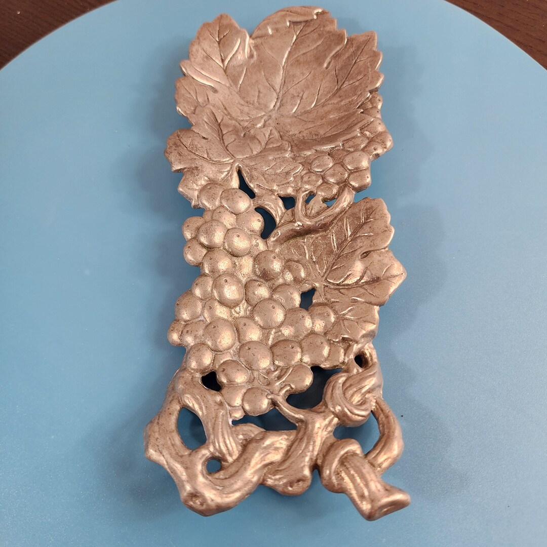Vintage Arthur Court Grape Spoon Rest: 3D Aluminum Vine Design - Etsy