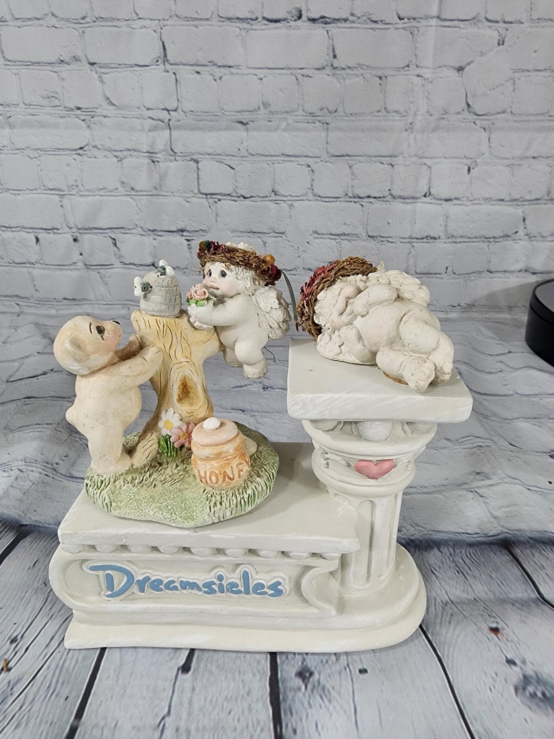 Dreamsicles Collectible Figurine Set – Bee-friended Cherub, Baby Angel ...