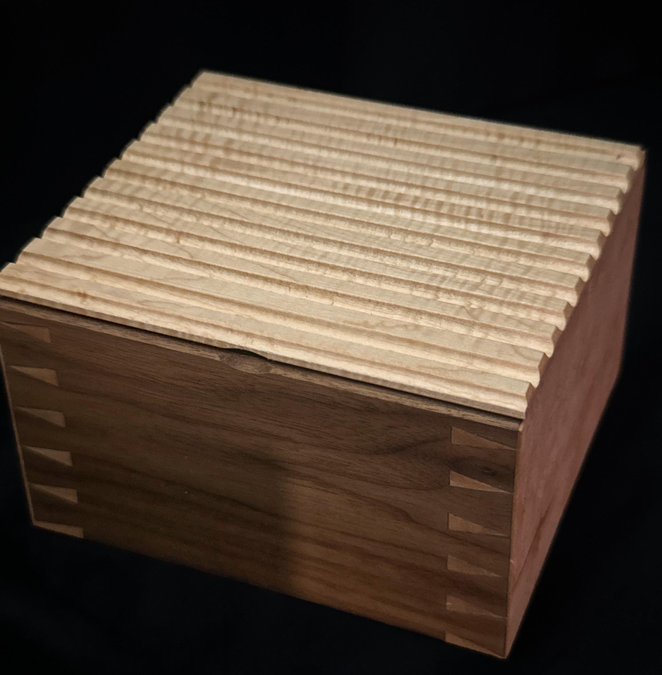 Walnut Keepsake Box With Fluted Maple Lid, Brass Hinges, Dovetail ...