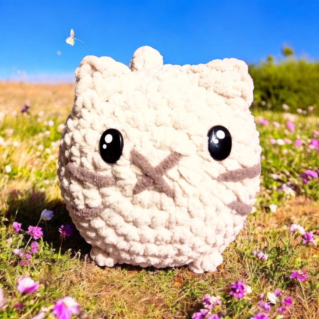 Crocheted Round Cuddly Cat, Loaf Cat, Glittering - Etsy