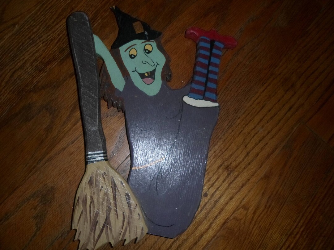 Handmade Wood Witch Plaque. 7.5 X 13". Gleeful Handpainted Witch - Etsy