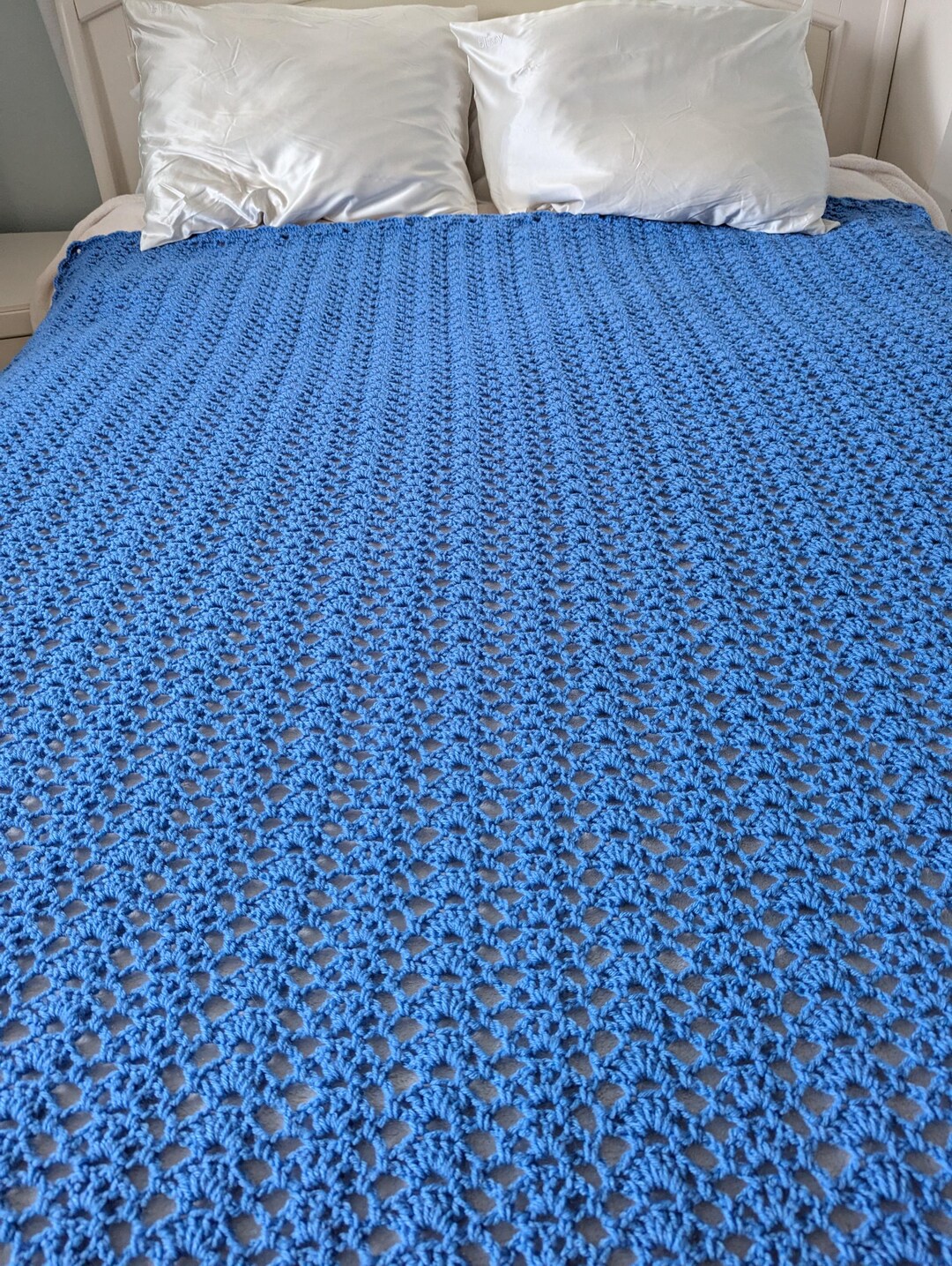 New Handmade Easy Care "shells" Crocheted Afghan/blanket/throw in ...