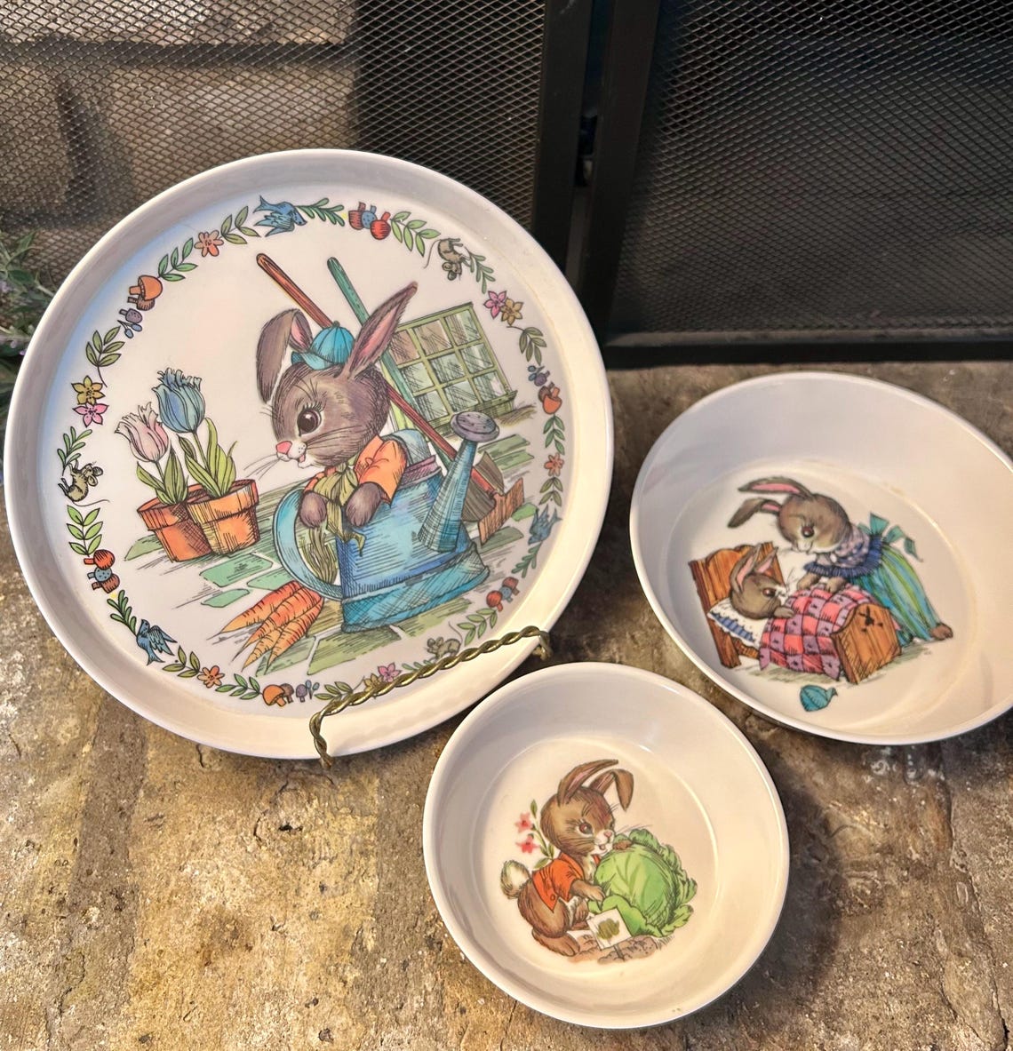 Oneida Deluxe Peter Rabbit Children’s Dinnerware Set – 3-piece 1 Plate ...