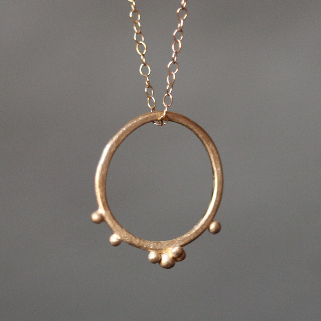 Small Beaded Circle Pendant in 14k Gold - Etsy