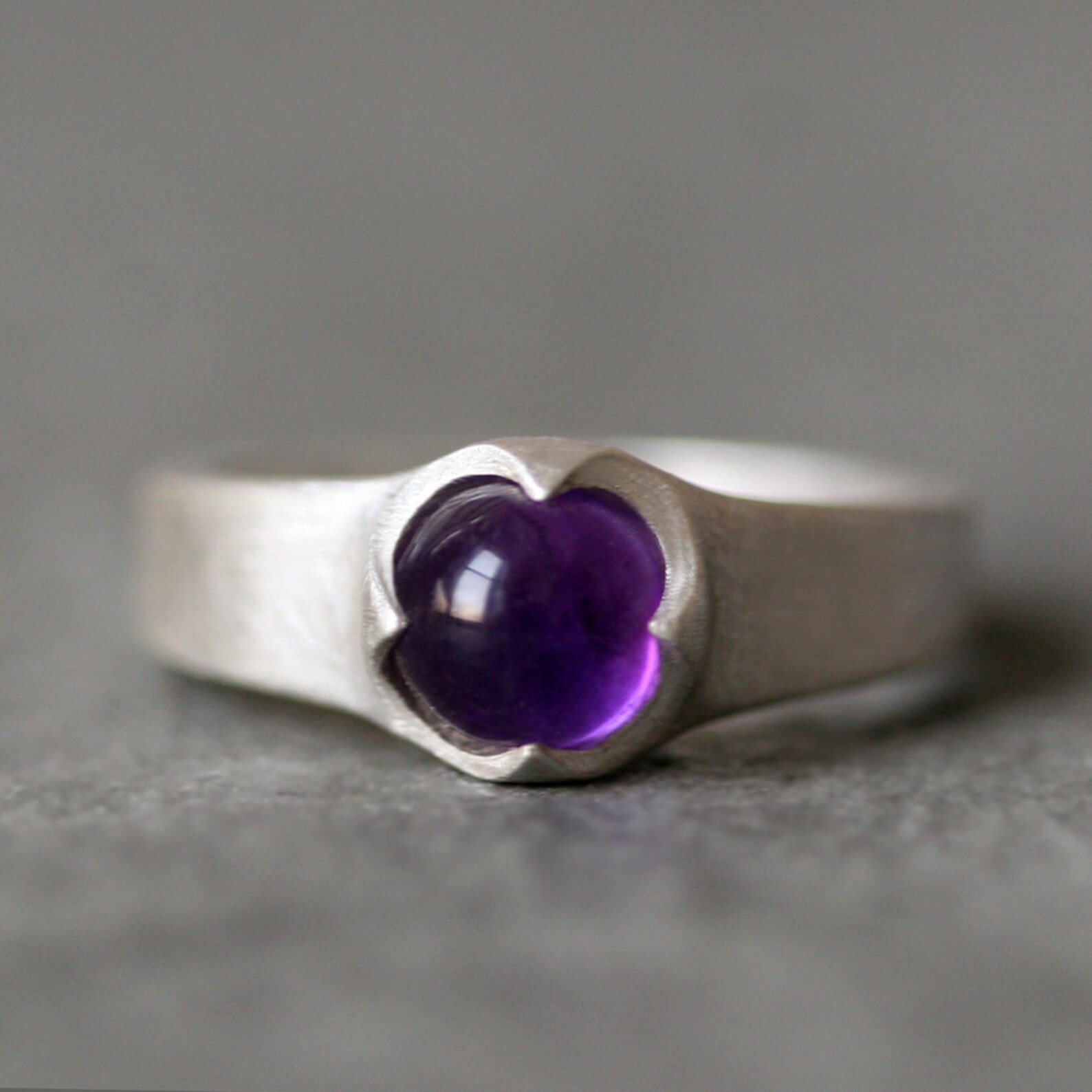 Banded Cab Ring in Sterling Silver With Amethyst - Etsy