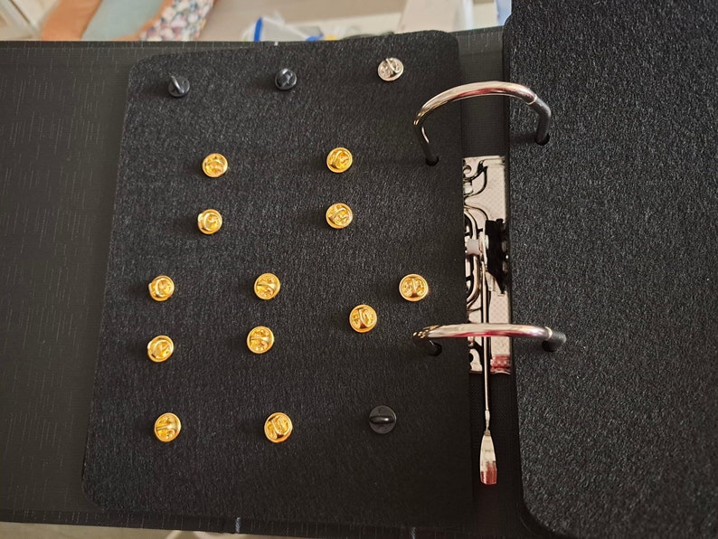 Portable Enamel Pin Display Board, A4 Felt Storage Book,metal Badge ...