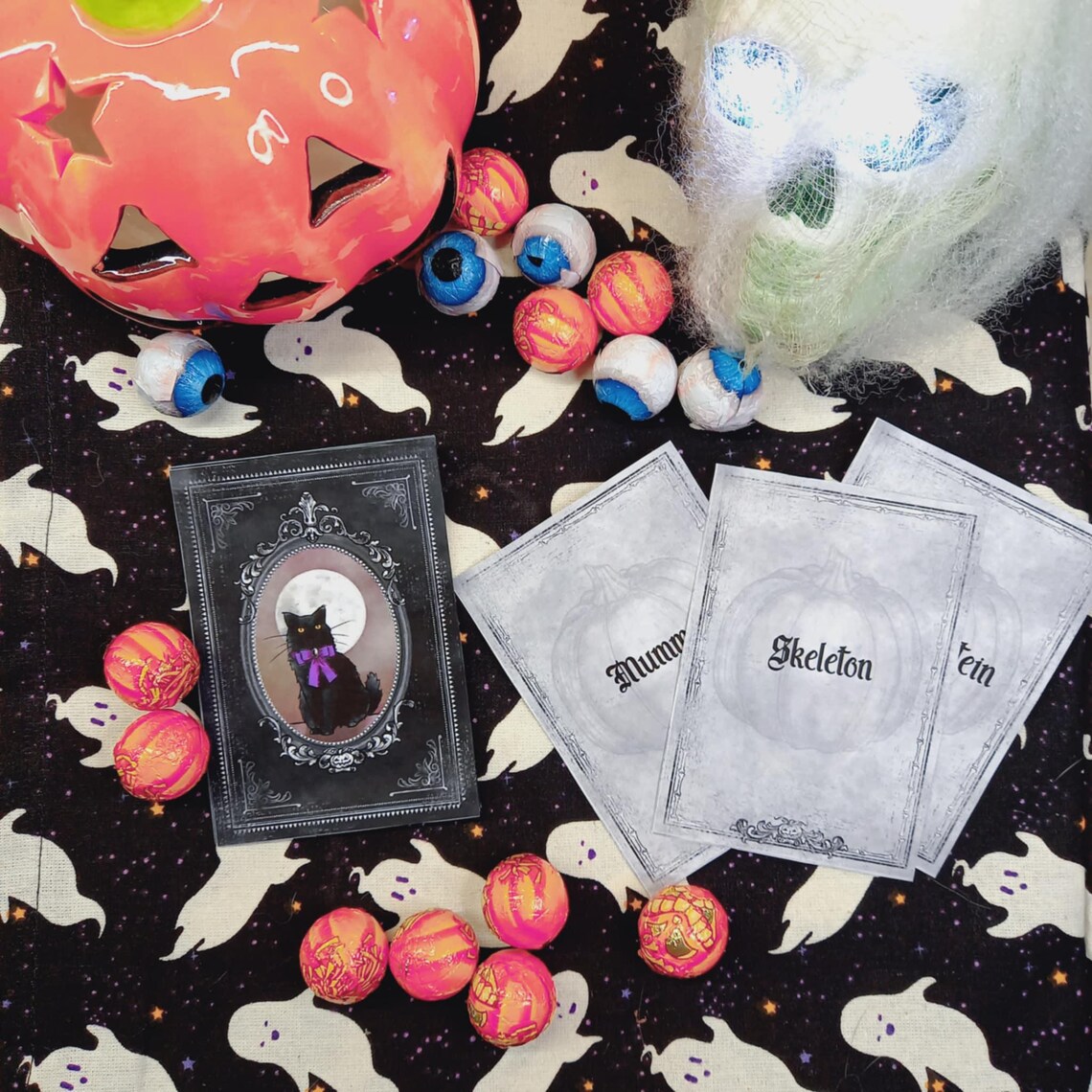 Halloween Charades for Adults, Teens and Kids 64 Custom Spooky Cards ...