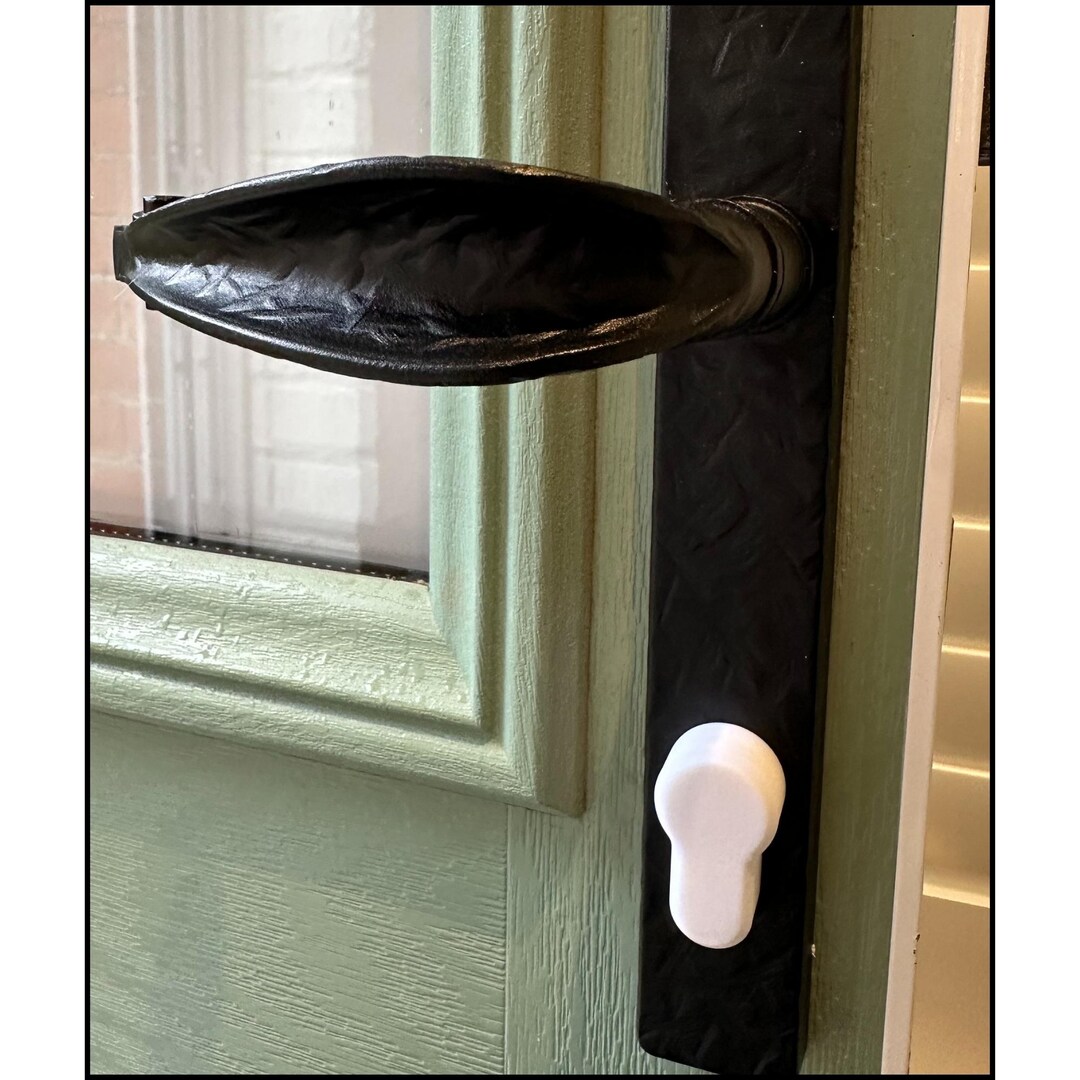 Draughty Keyhole - White Coloured Push Fit Euro Lock Covers Helps ...