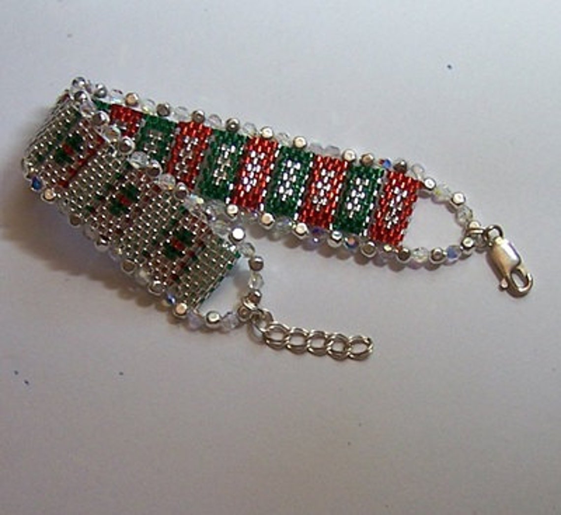 Tutorial, Reversible Holly Berry Pillow Bead Bracelet, Peyote Stitch ...