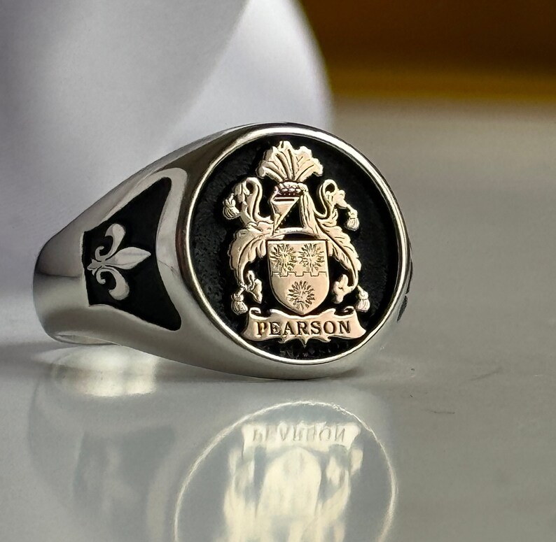 Vintage Style Family Crest Ring Handcrafted Signet Ring - Etsy