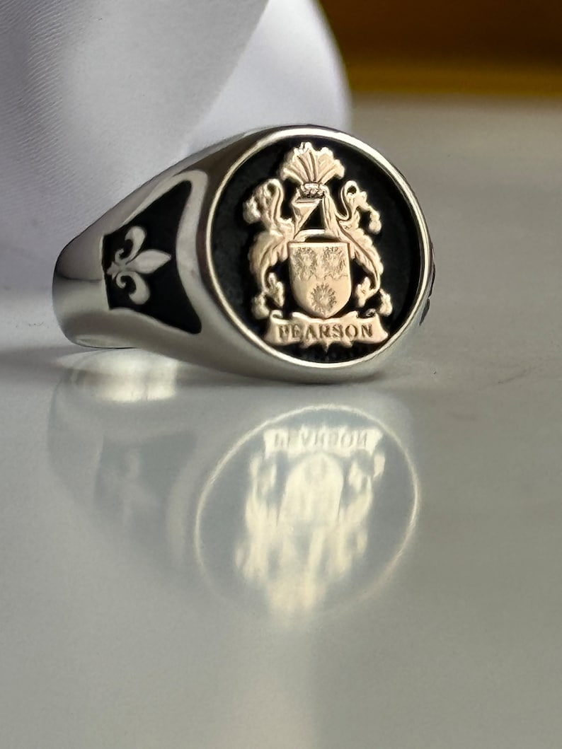 Vintage Style Family Crest Ring Handcrafted Signet Ring - Etsy