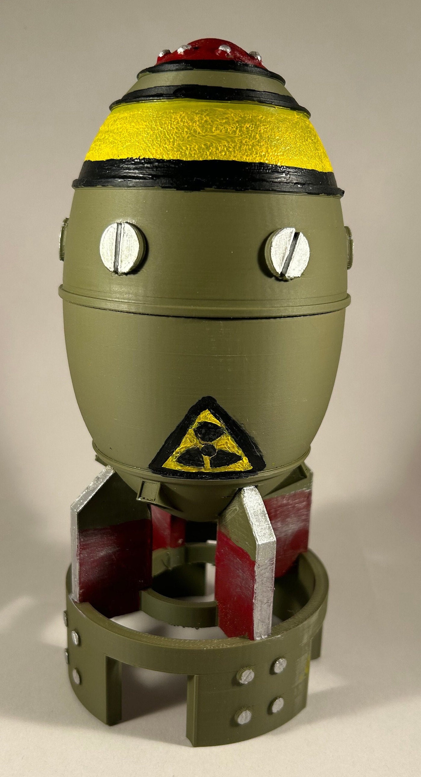 Fallout-inspired Mini Nuke Container Hand-painted Cosplay Replica Item ...