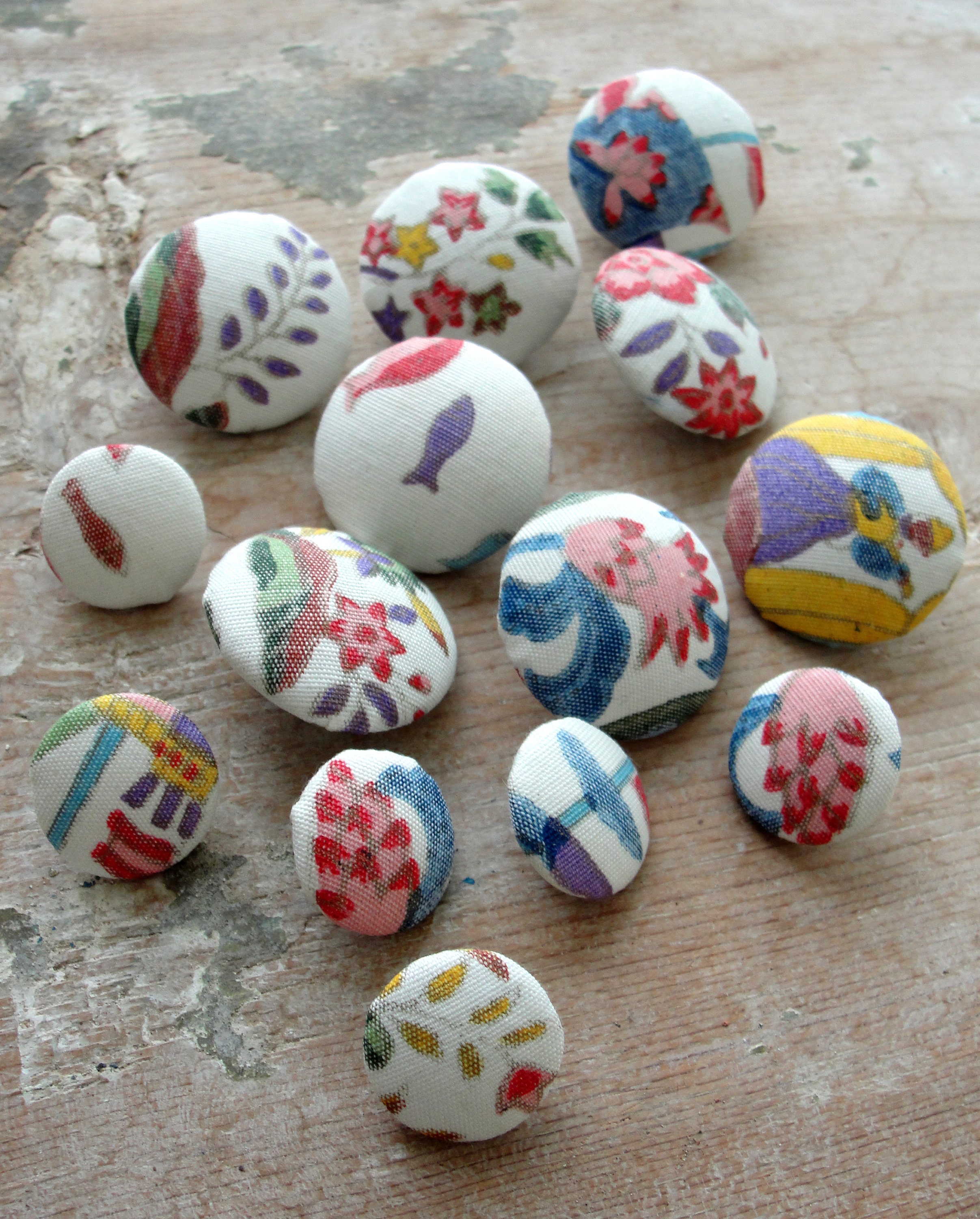 Fabric Covered Buttons Vintage Hand Printed Silk 14pc - Etsy
