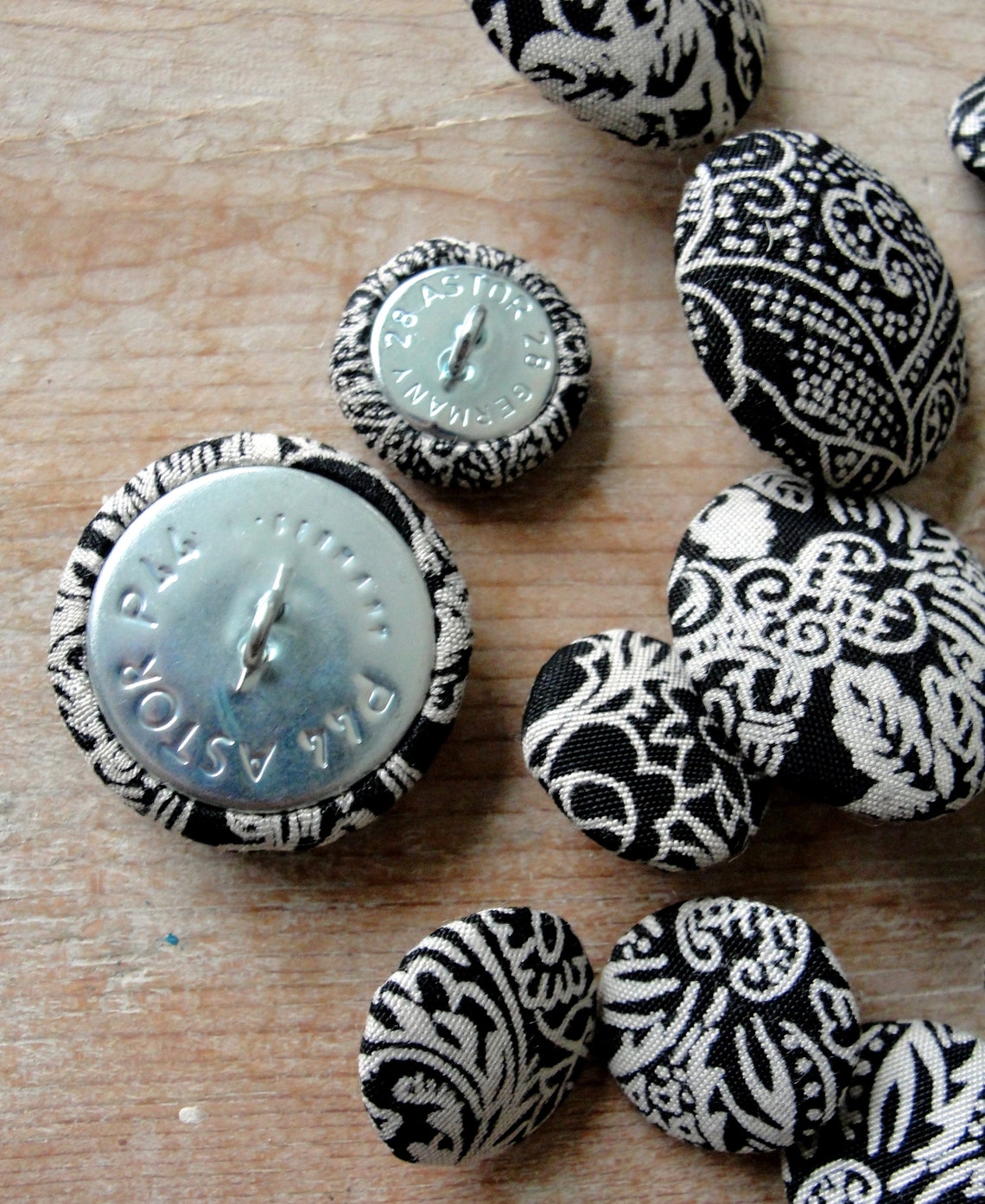 Fabric Covered Buttons Cotton 13pc - Etsy