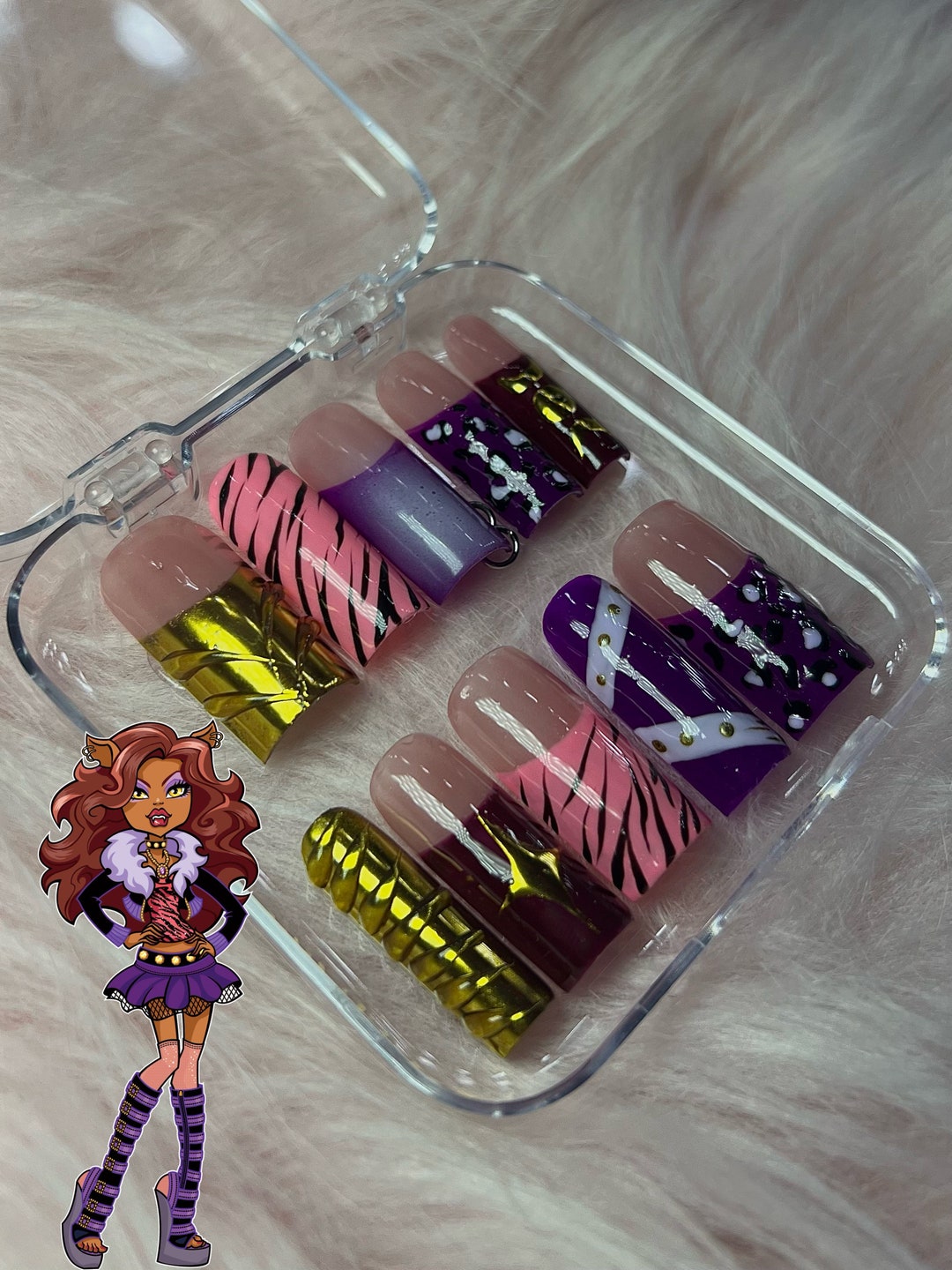 Monster High Clawdeen Wolf Aura 3D Gold Chrome Moon Animal Print Press ...