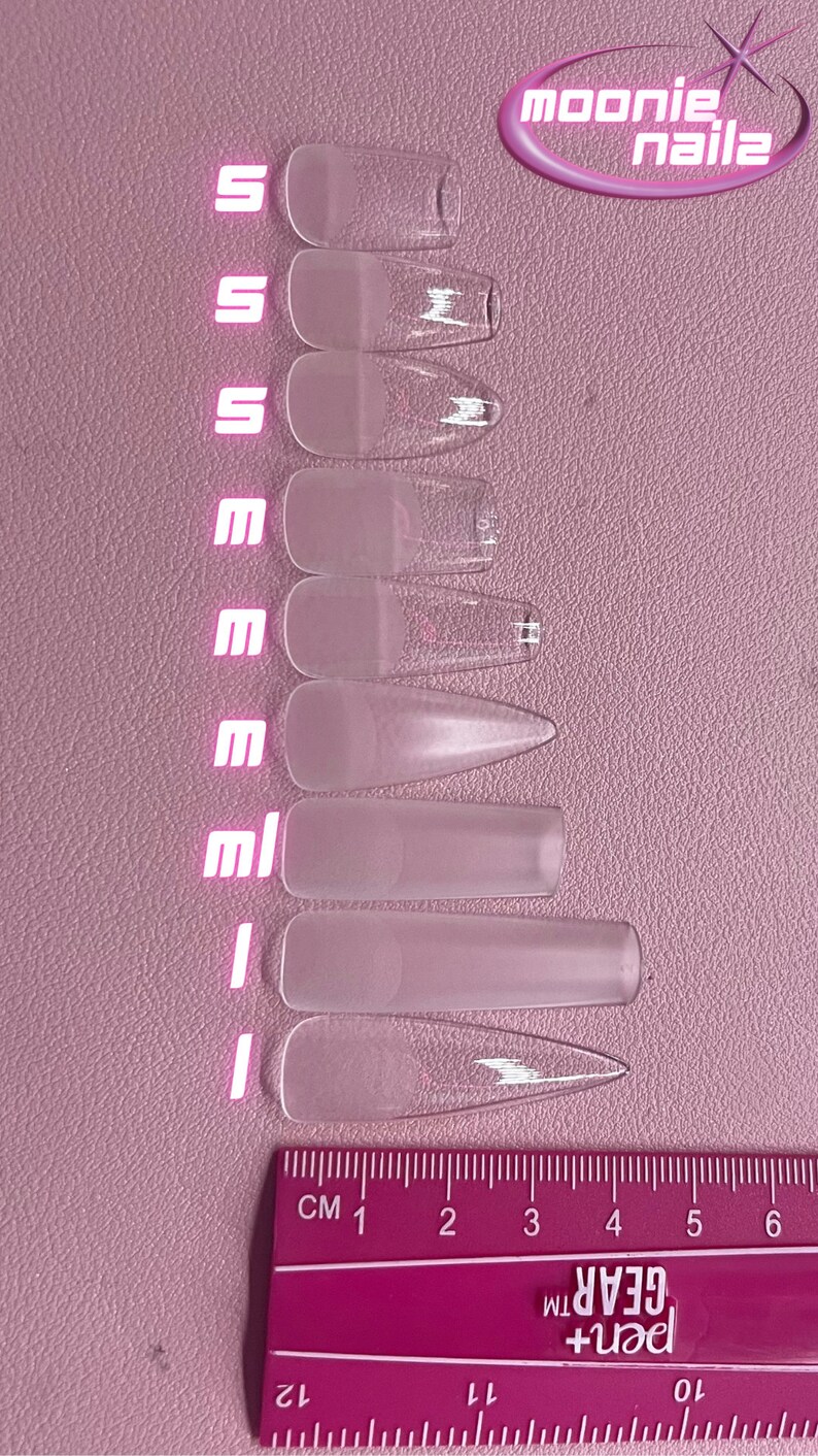 Monster High Spectra Vondergeist Chain Eye Fishnet 3d Aura Chrome Press ...