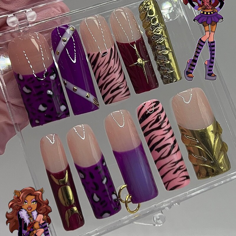 Clawdeen Wolf - Etsy