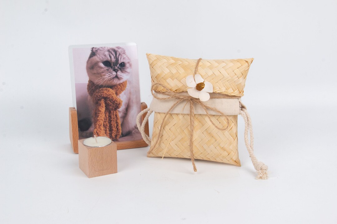 Pet Ash Scattering, Pet Urns, Biodegradable Urns, Pet Memorials, Animal ...