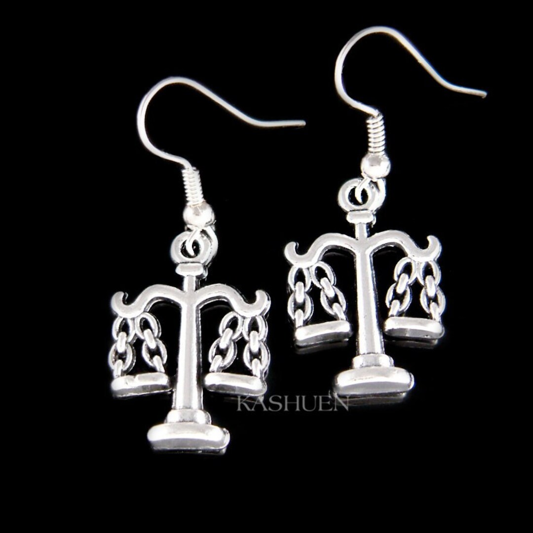 Scales of Justice Law School Graduate Lawyer Judge Attorney Paralegal ...