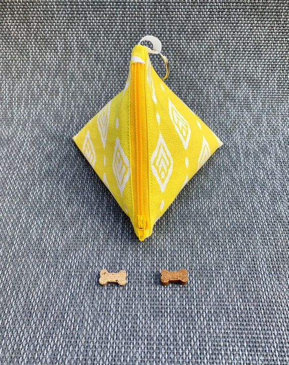 Pyramid Dog Treat Pouch Dog Poo Bag Holder Dog Treat - Etsy