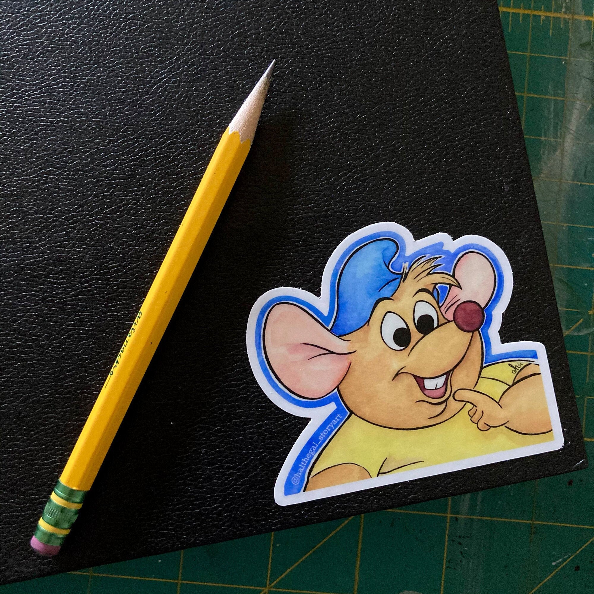 GUS GUS STICKER cenicienta inspirada gus pegatina diecut | Etsy