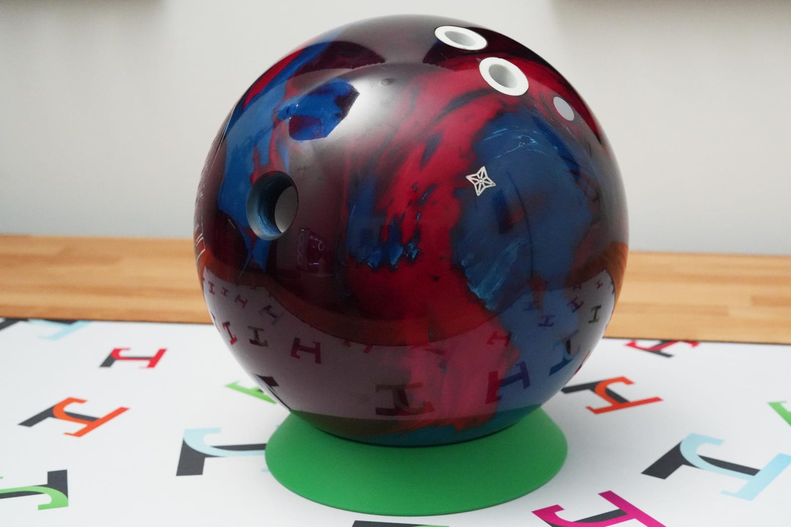 Bowling Ball Stand (display) - Etsy