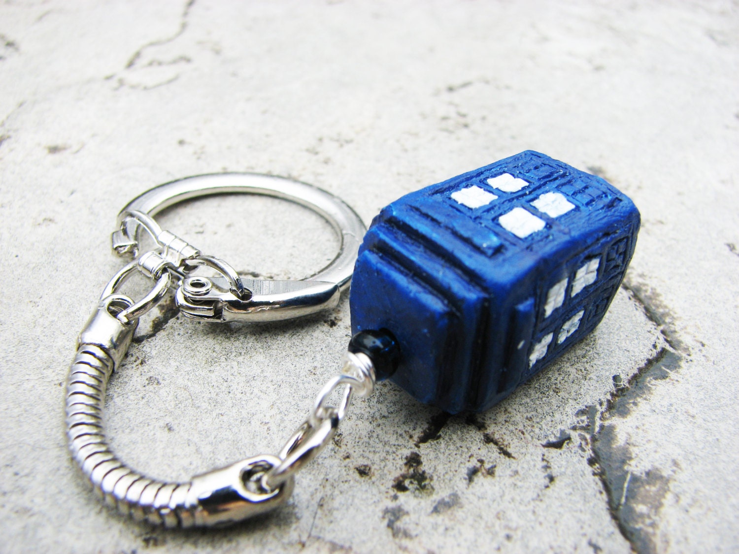 Doctor Who TARDIS Keychain/keyring or Stitch Marker - Etsy