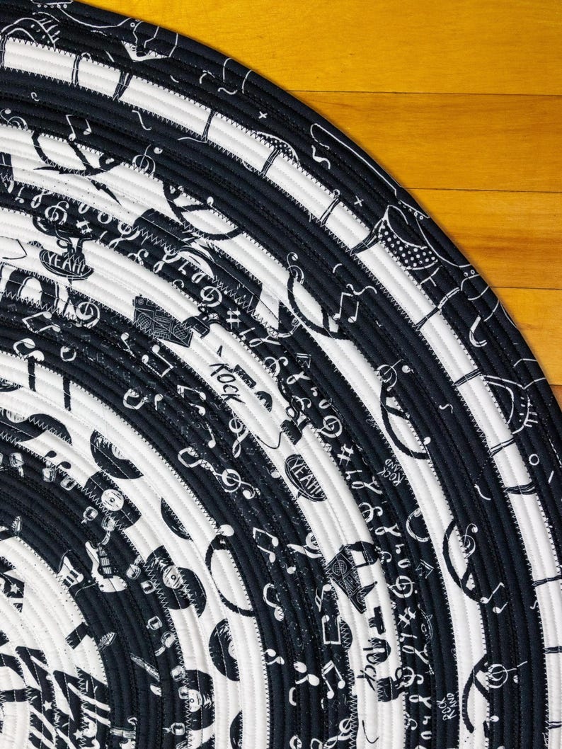 Small Round Handmade Rock and Roll Music Theme Jelly Roll Rug: A Round ...