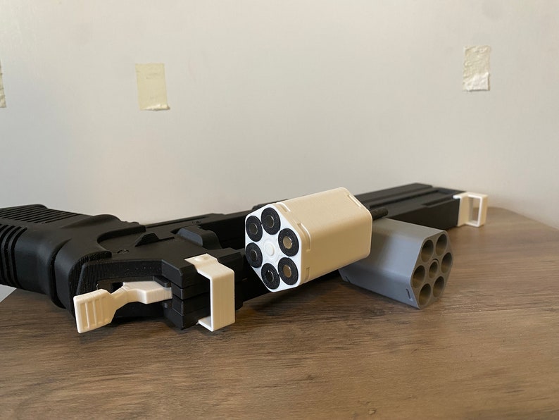 Helldivers 2 Revolver Prop for Cosplay Moving Parts Now Comes With ...