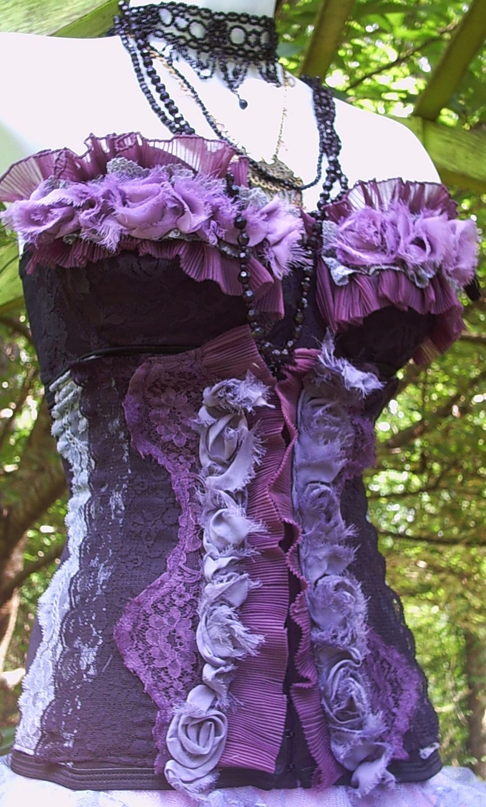 Black Roses Cincher and Bra Ruffled Lace Gray Roses Pin up Burlesque ...