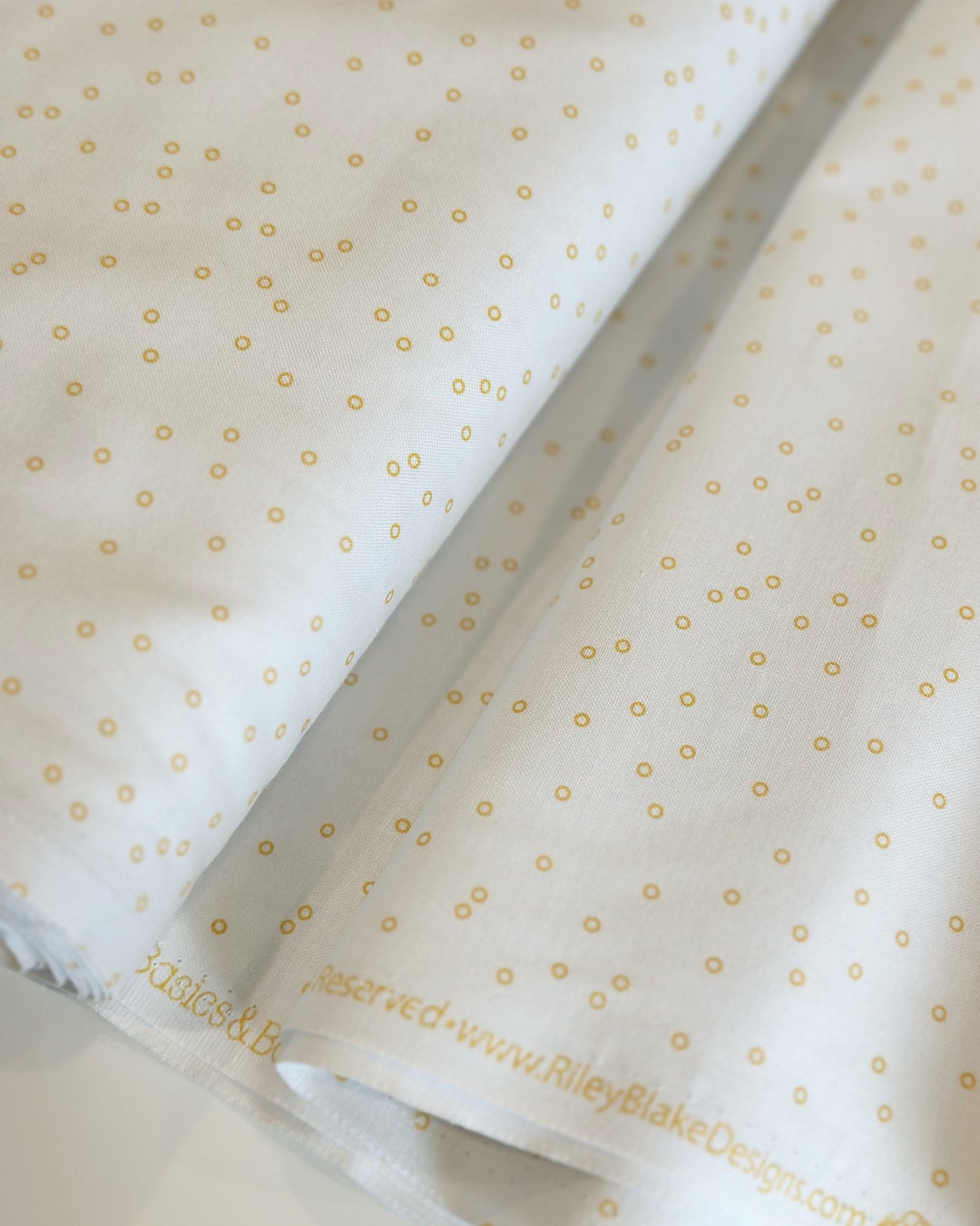 Bee Backgrounds / Riley Blake - Etsy