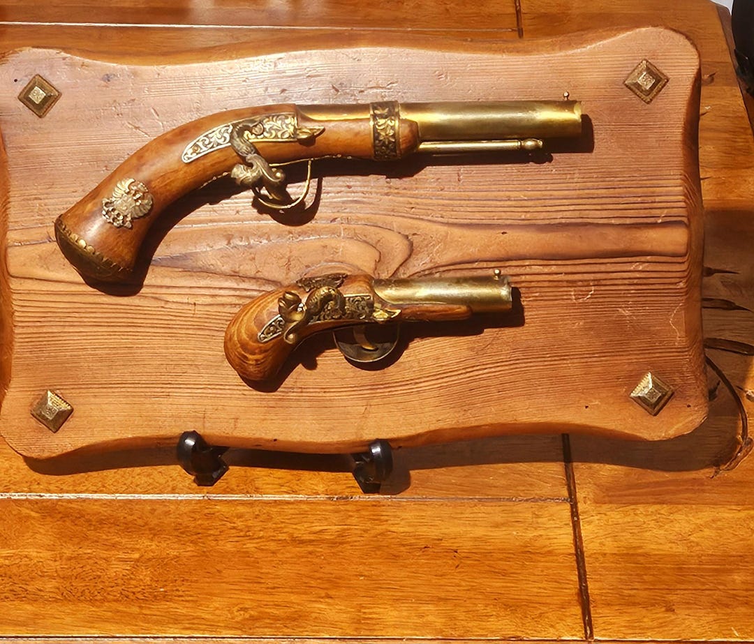 Decorative Flintlock Pistol Wall Plaque – Twin Replica Pistols on ...