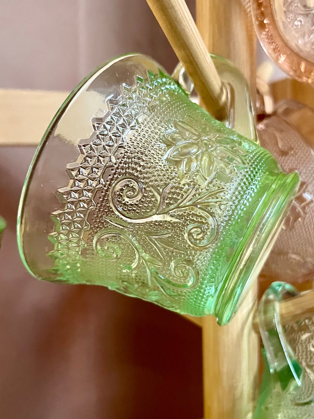 Tiara Vintage Lime Green Depression Glass Sandwich Pattern Punch Cups 4 ...