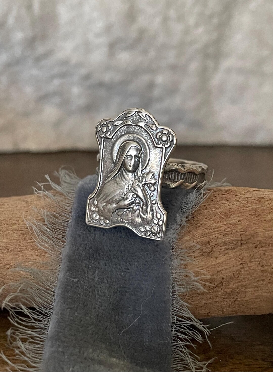 Sterling Silver St Therese Religious Medallion Ring Size 8 3/4 - Etsy