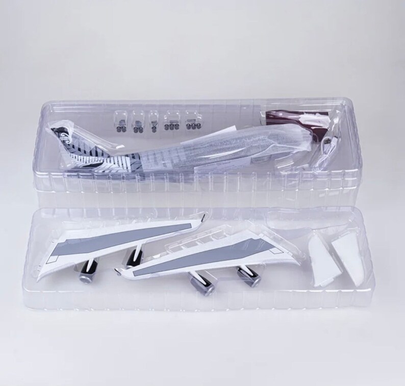 NEW ZEALAND Airline Airbus A380 Scale 1:160 Resin Office Diecast ...