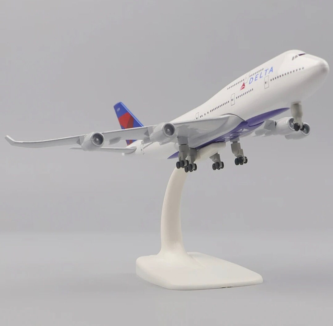 DELTA Airlines Airplane Model Boeing B747 Scale 1:400 Resin 20cm Model ...