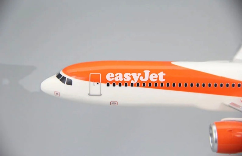Easy Jet Airlines Airbus A321 NEO Scale 1:400 Resin 20cm Model Diecast ...