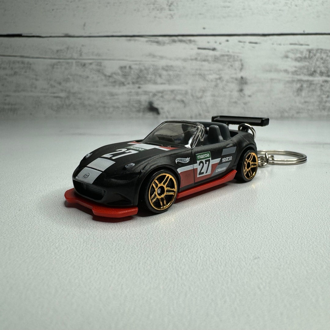 Mazada MX-5 Miata Keychain (black) (w/free Display Case) - Etsy