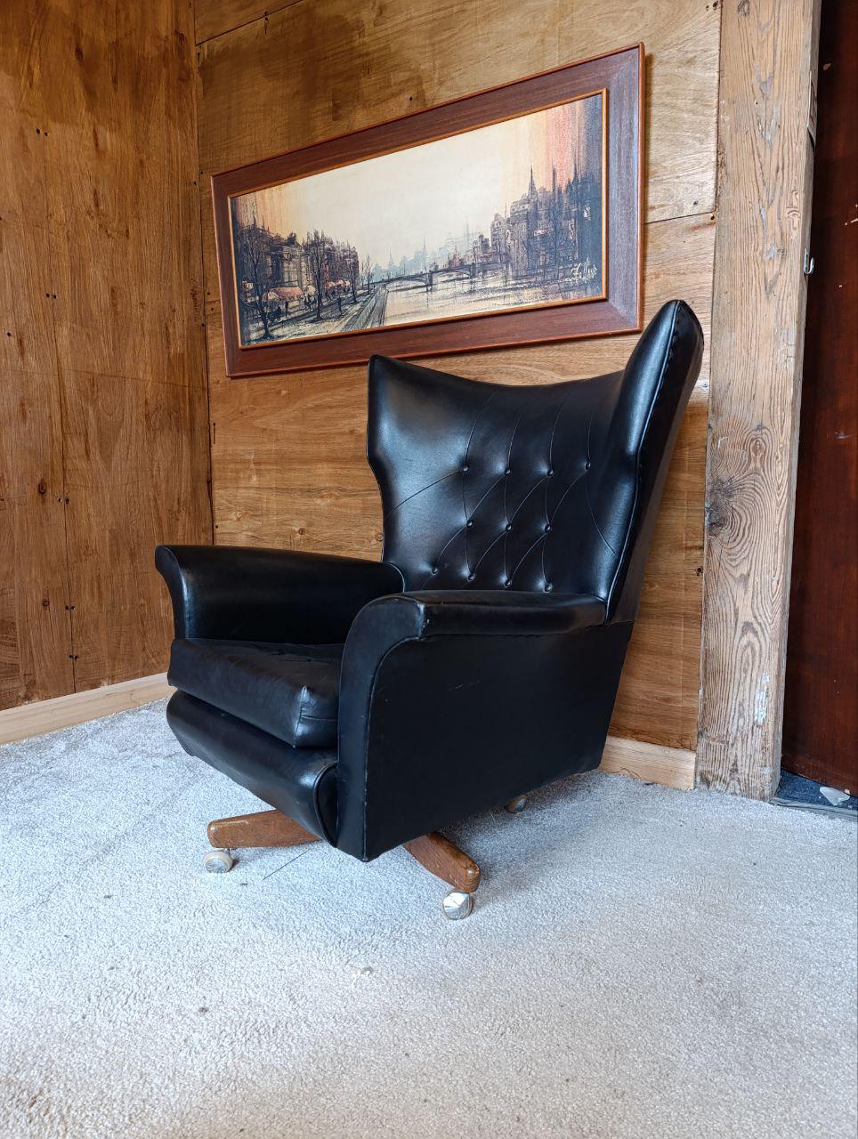 Iconic G-plan 6250 blofeld Villain Chair From 1960s James Bond Film new ...