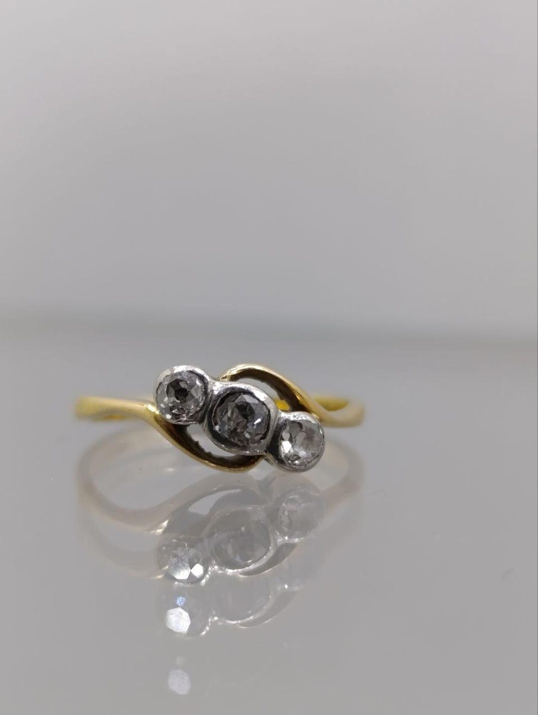 Vintage 18ct Gold Diamond Crossover Ring - Size N - Etsy