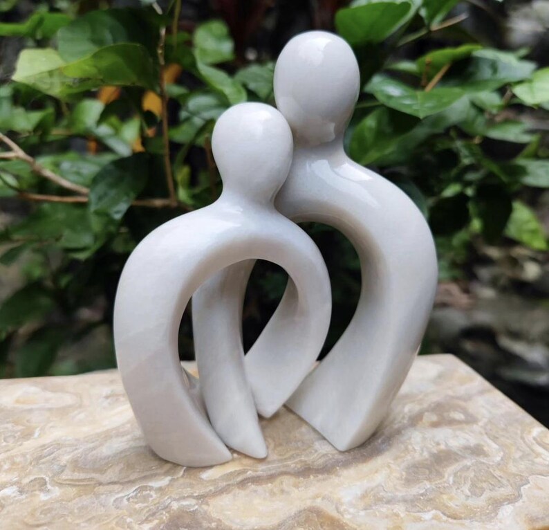 Abstract Loving Couple Sculpture, Human Figure, Hugging Couple ...