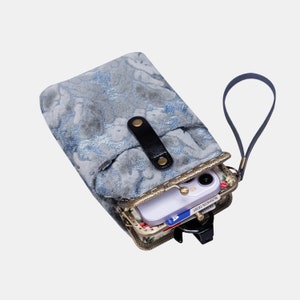 Handsewn Carpet Phone Case Passport Holder-vintage Double Kiss Lock ...