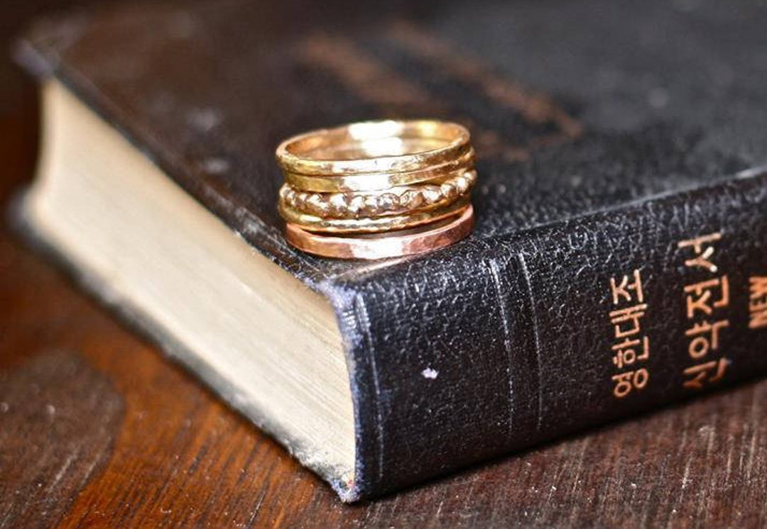 Set of Five 18k Gold Stackable Rings - Etsy