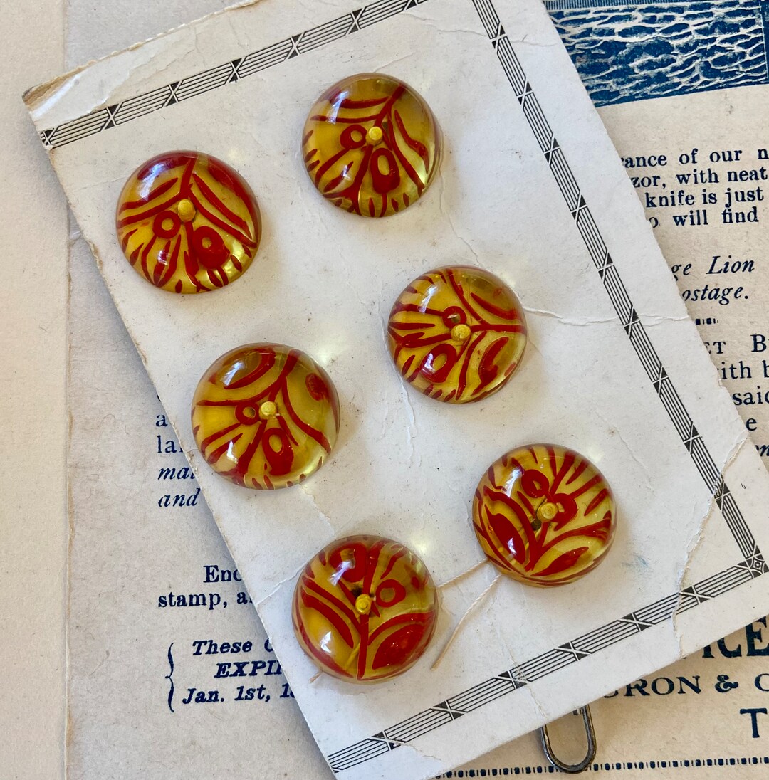 6 Vintage Bakelite Buttons Carved Applejuice Dress Button Painted Red ...