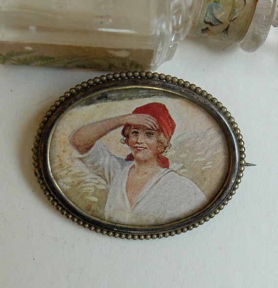 Large Vintage Portrait Pin Woman Oval Frame Brooch Pa… - Gem