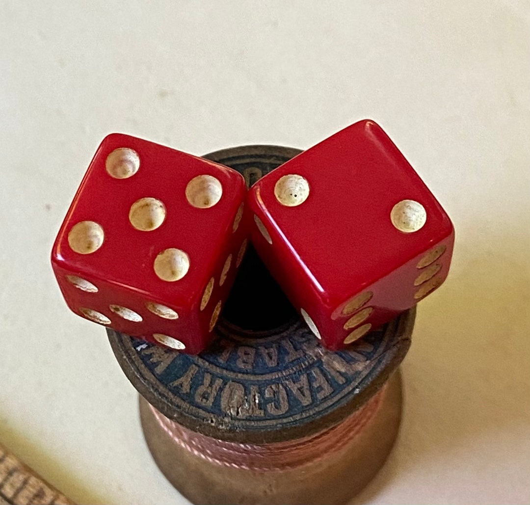 Pair of Vintage Bakelite Dice - Etsy